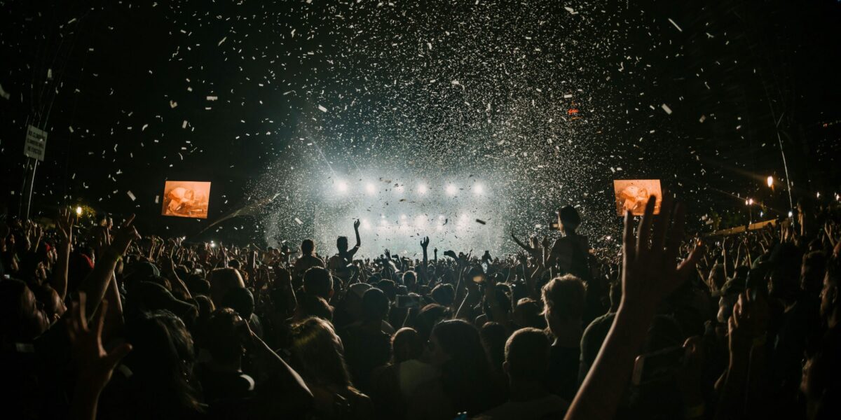 End-of-Year Soundtrack: Live Music Lights Up the U.S. on the Weekend of ...